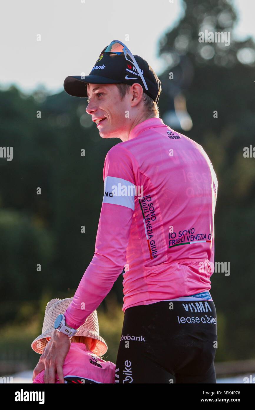 IPA85225930 - Jonas Vingegaard of TEAM VISMA. LEASE A BIKE during Rome ...