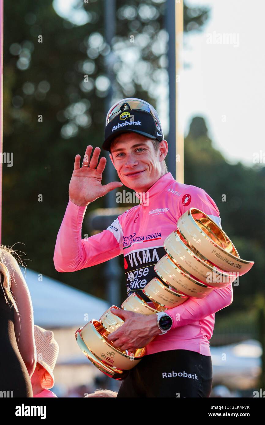 IPA85225926 - Jonas Vingegaard of TEAM VISMA. LEASE A BIKE during Rome ...