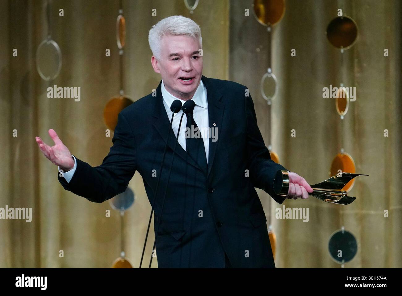 Mike Myers accepts his Academy Icon Award at the Canadian Screen Awards ...