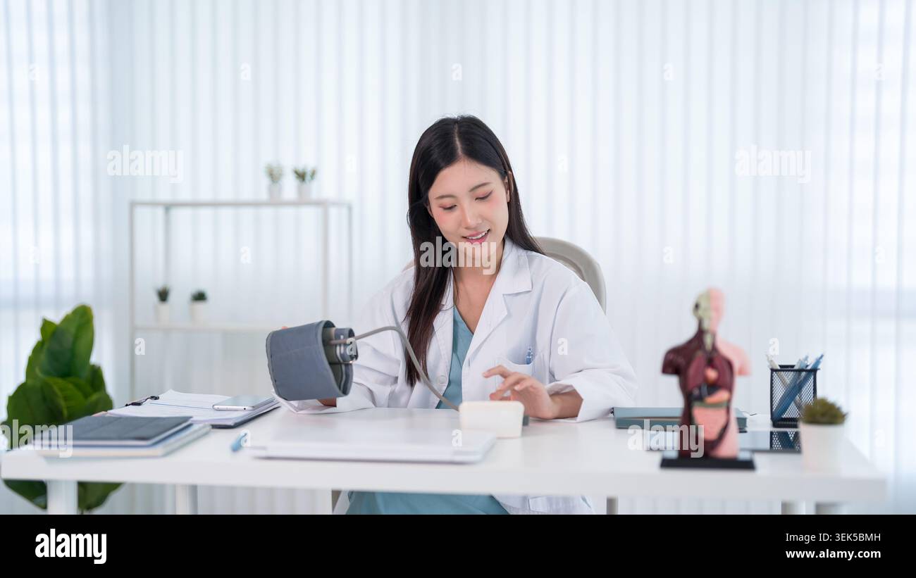 Asian woman doctor dermatologist recording beauty skincare tutorial ...