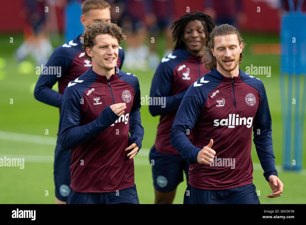 Jens Stage and Kasper Hoegh - The national football team is gathered ...