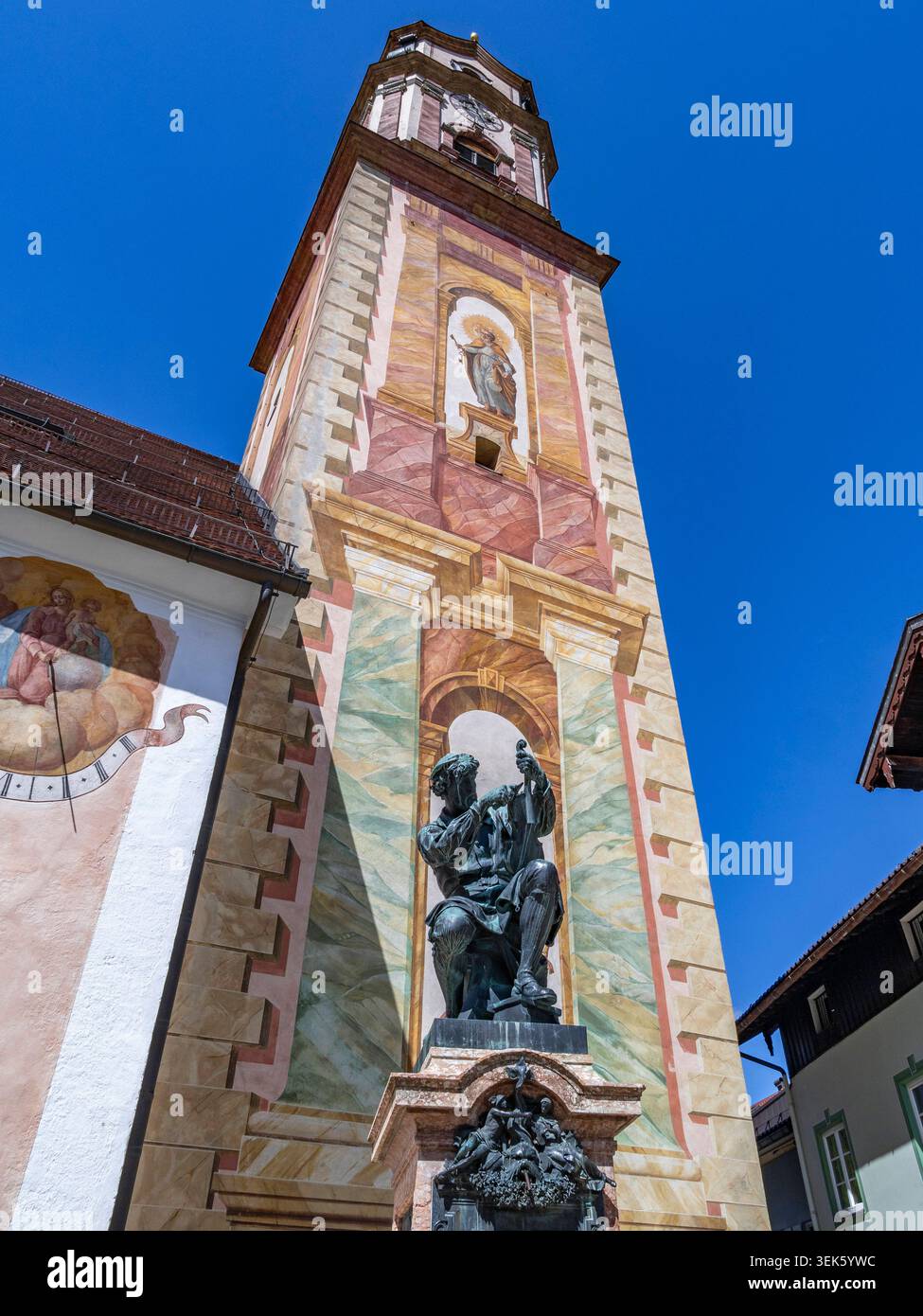 Matthias-Klotz Denkmal vor der Pfarrkirche St. Peter und Paul in ...