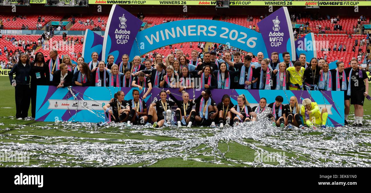 LONDON, ENGLAND - Alex Greenwood of Manchester City WFC with Trophy ...