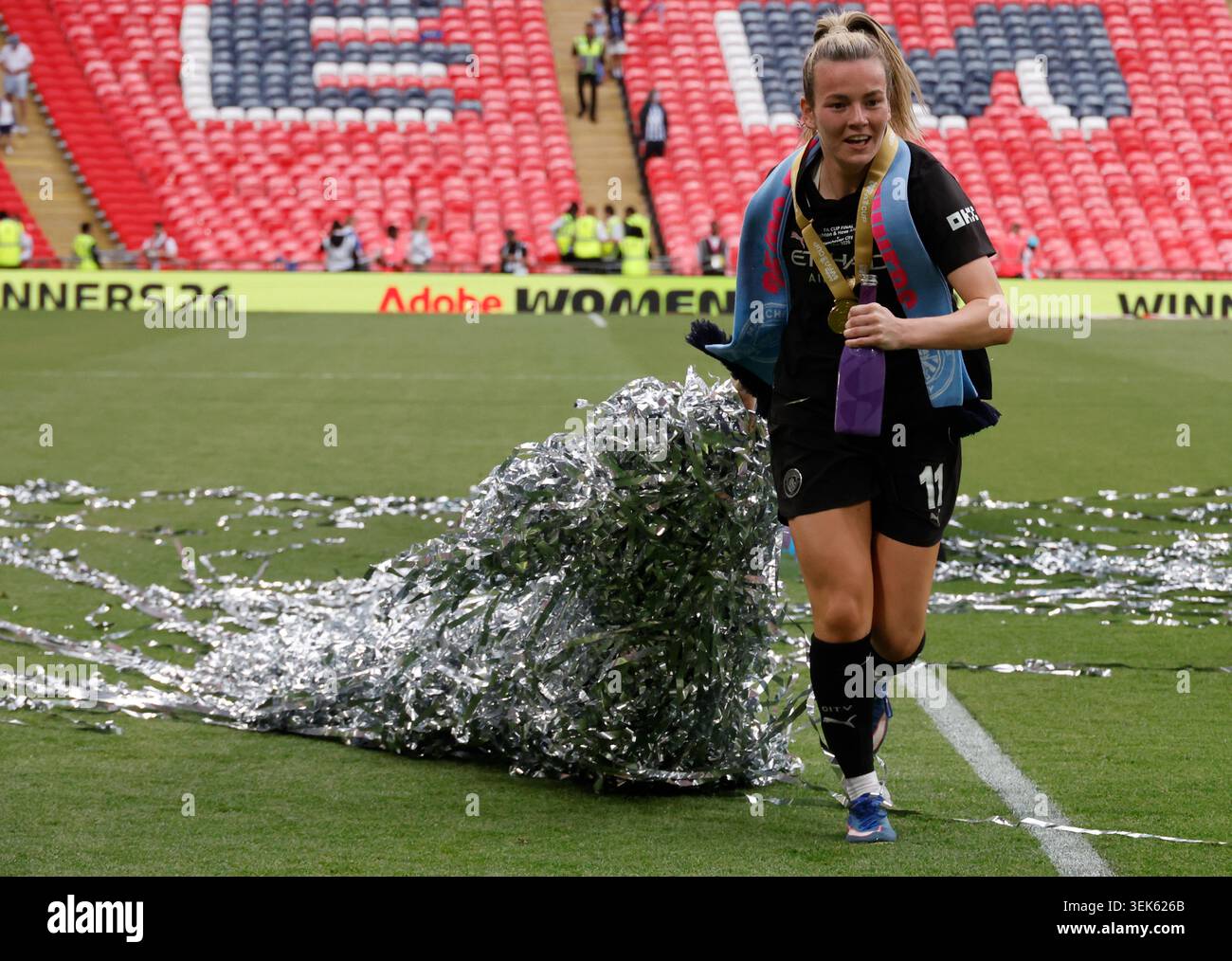 LONDON, ENGLAND - Lauren Hemp of Manchester City WFC celebrates after ...