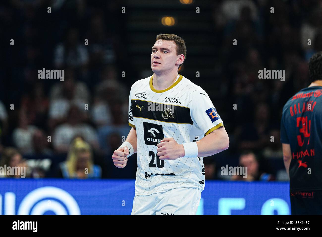 Lucas Laube (THW Kiel, #20) GER, Montpellier Handball vs. THW Kiel ...