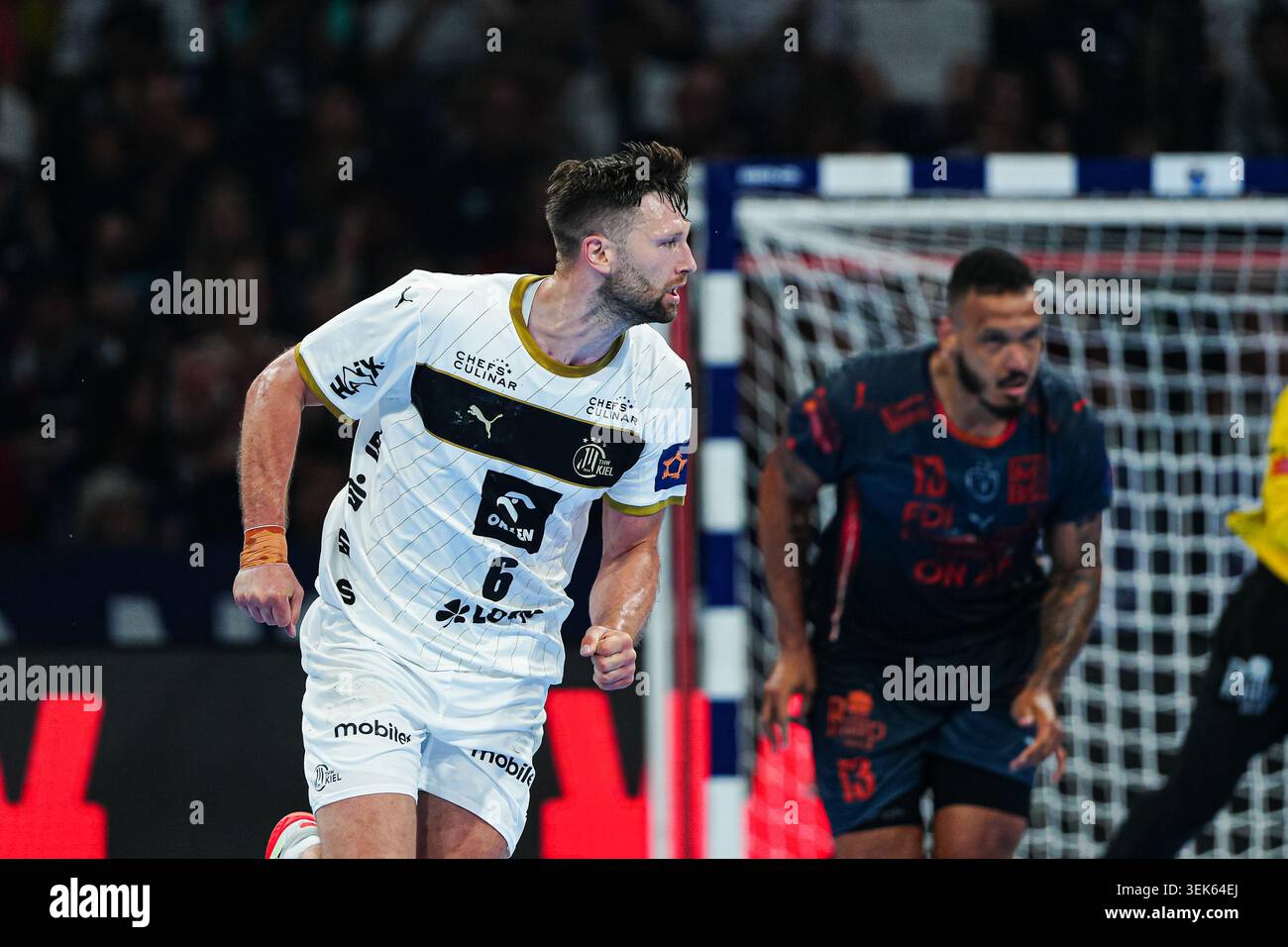 Harald Reinkind (THW Kiel, #06) GER, Montpellier Handball vs. THW Kiel ...