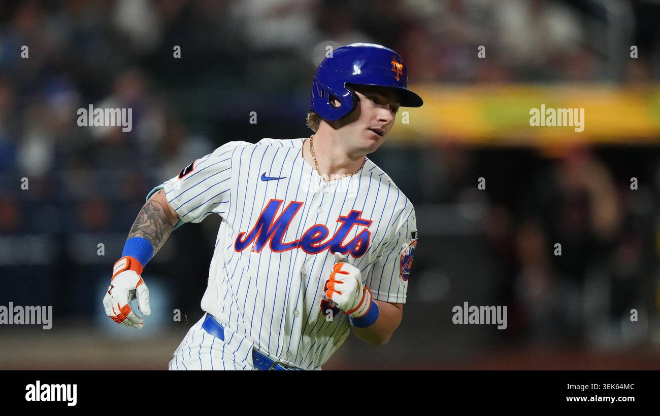 New York Mets' A.J. Ewing during the sixth inning of a baseball game ...