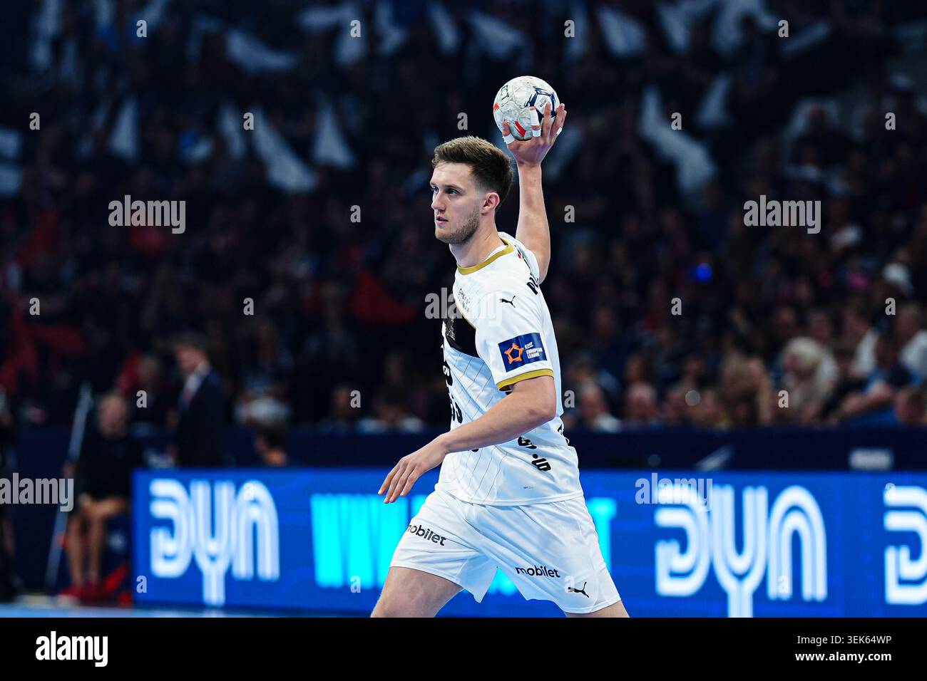 Nikola Bilyk (THW Kiel, #53) GER, Montpellier Handball vs. THW Kiel ...