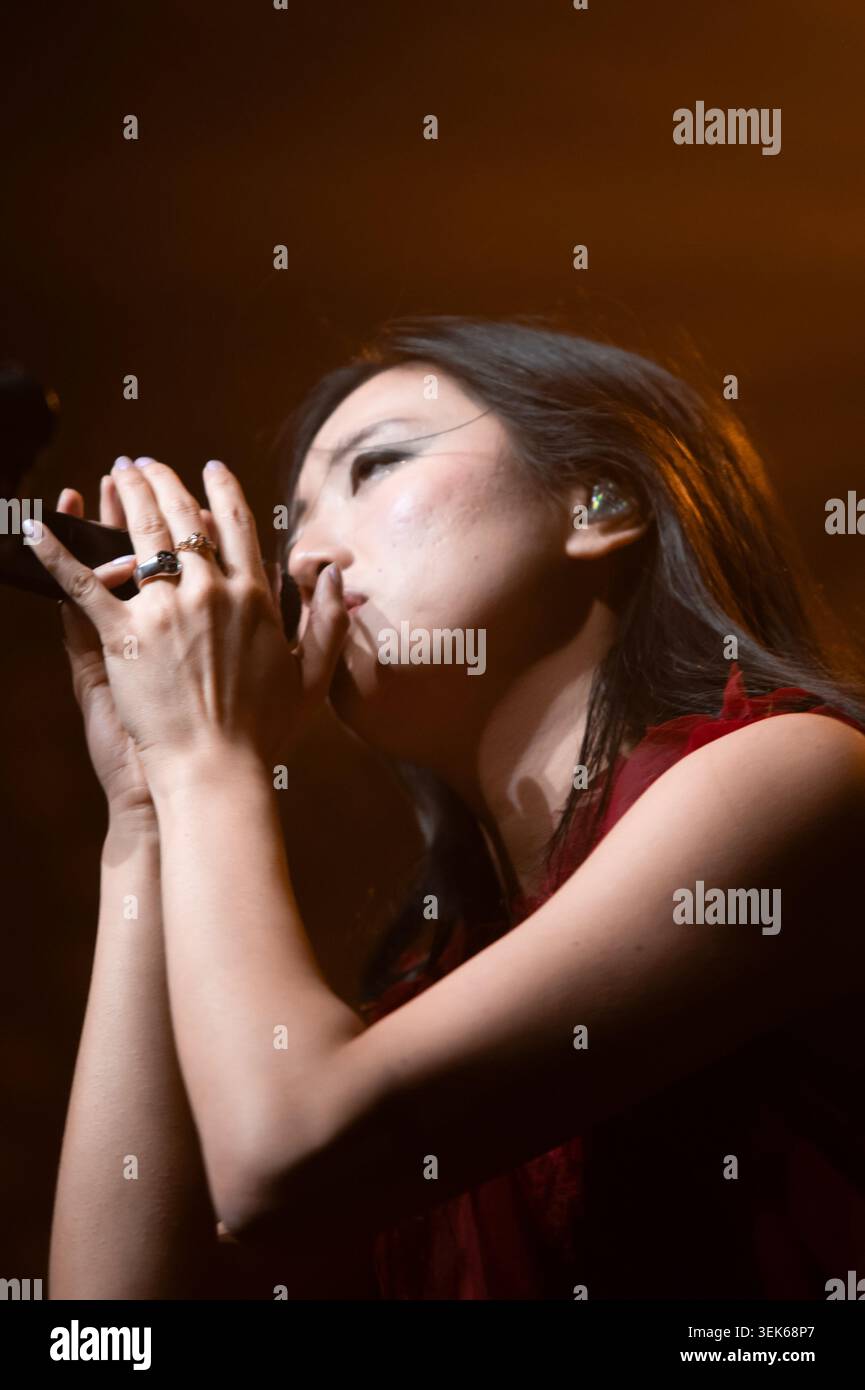 IPA85147961 - London, Sarah Kinsley live at Koko. Pictured: Sarah ...