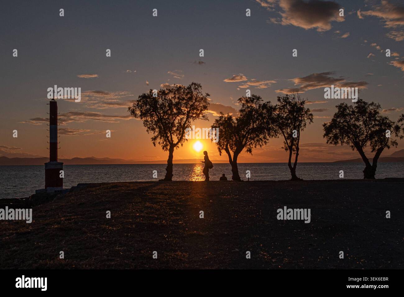 Sonnenuntergang vor Nea Artaki auf der Insel Euboea am 14. Mai 2026 ...