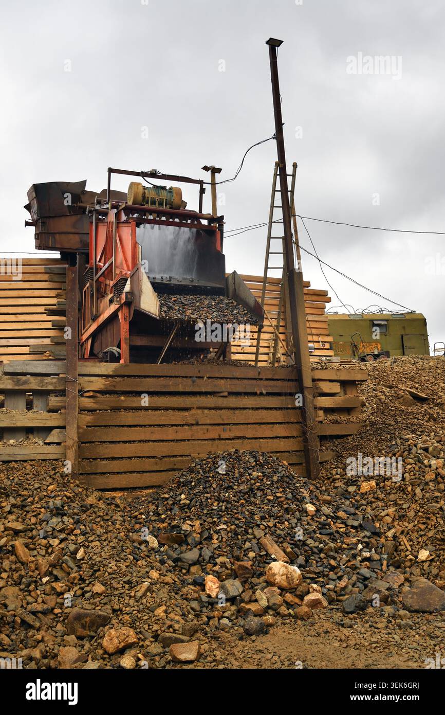 Wash plant at a gold-bearing placer deposit Leontievsky stream ...