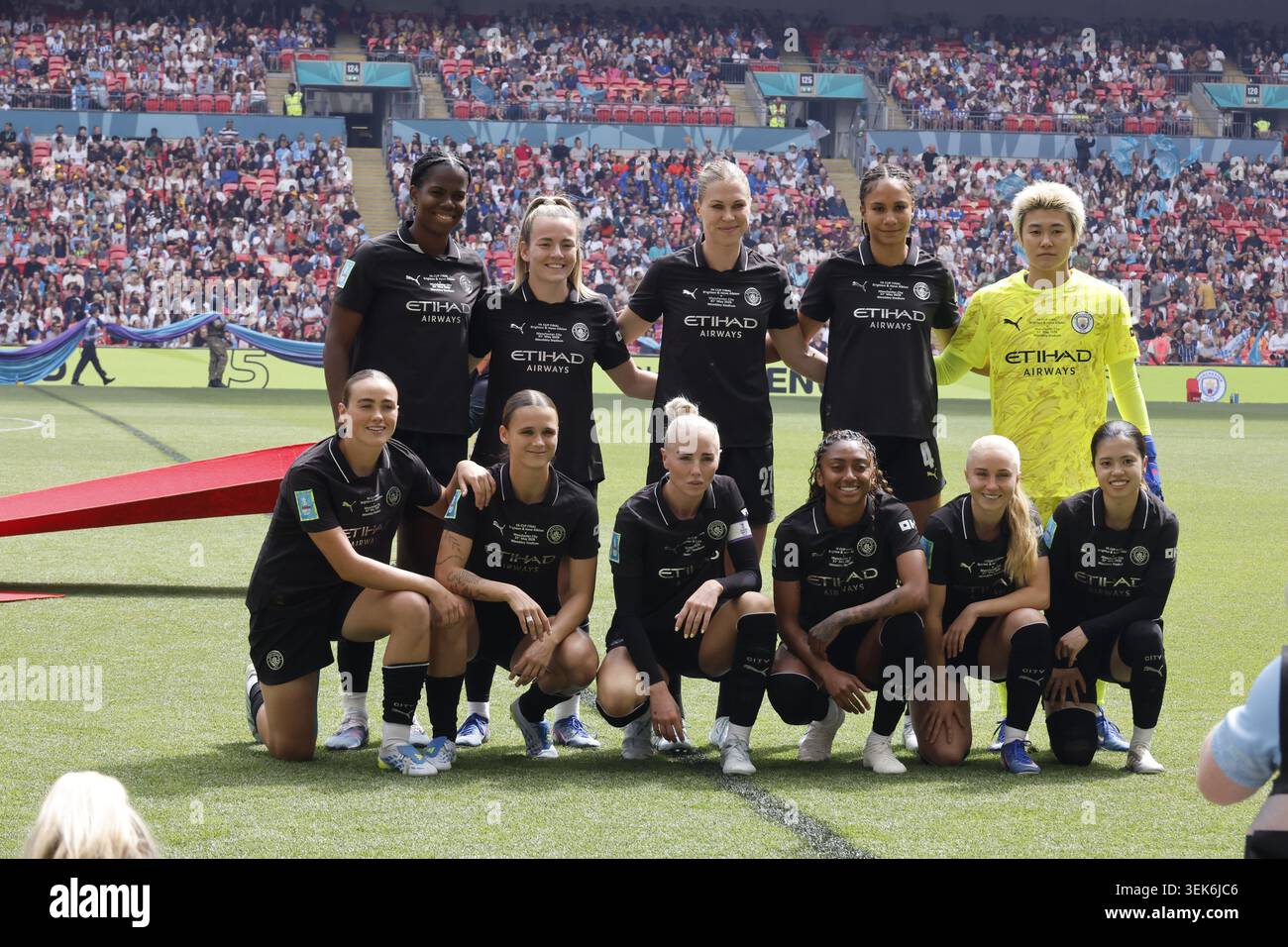LONDON, ENGLAND - Manchester City Team shoot before kick offduring The ...
