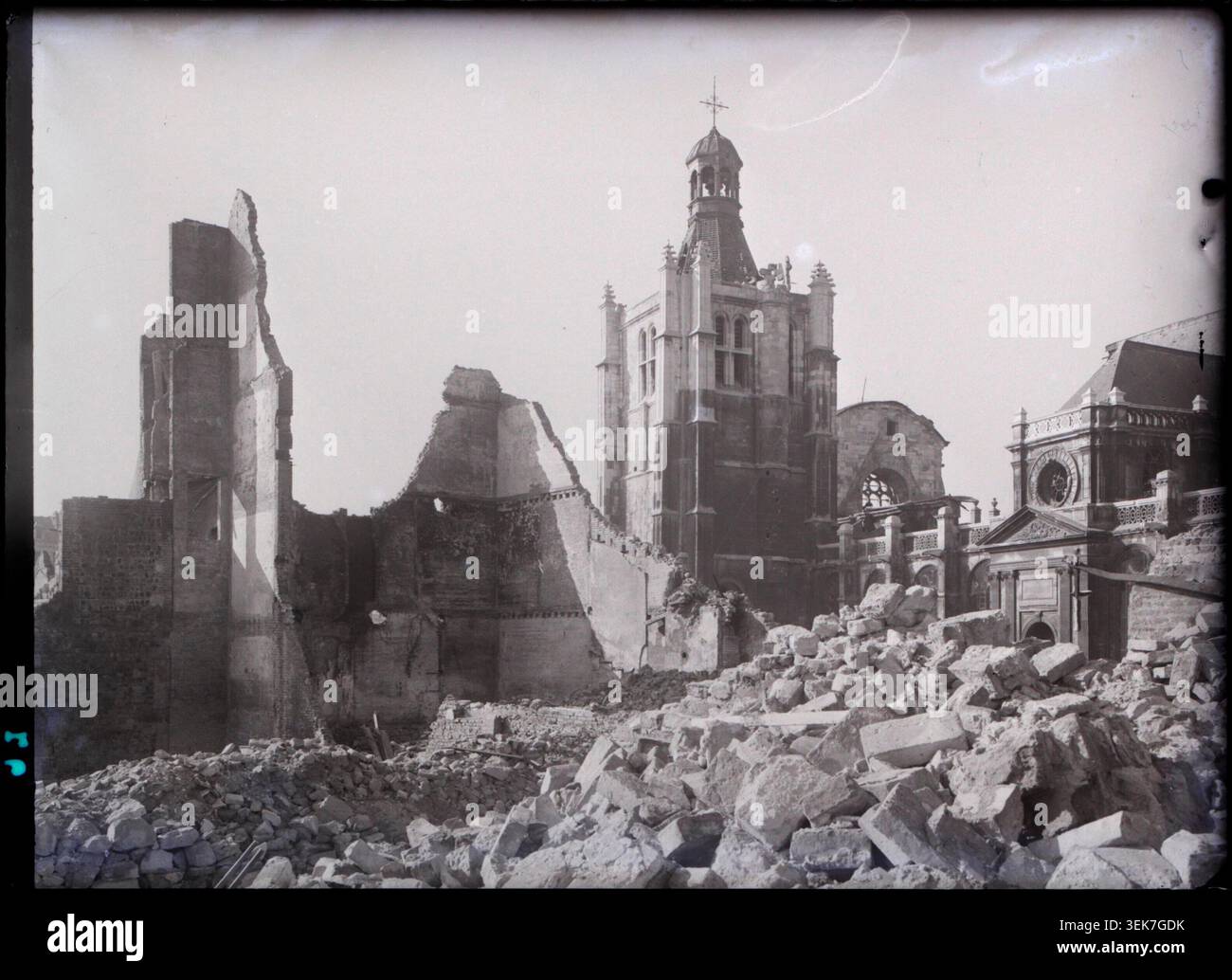 World war ii church damage le havre hi-res stock photography and images ...