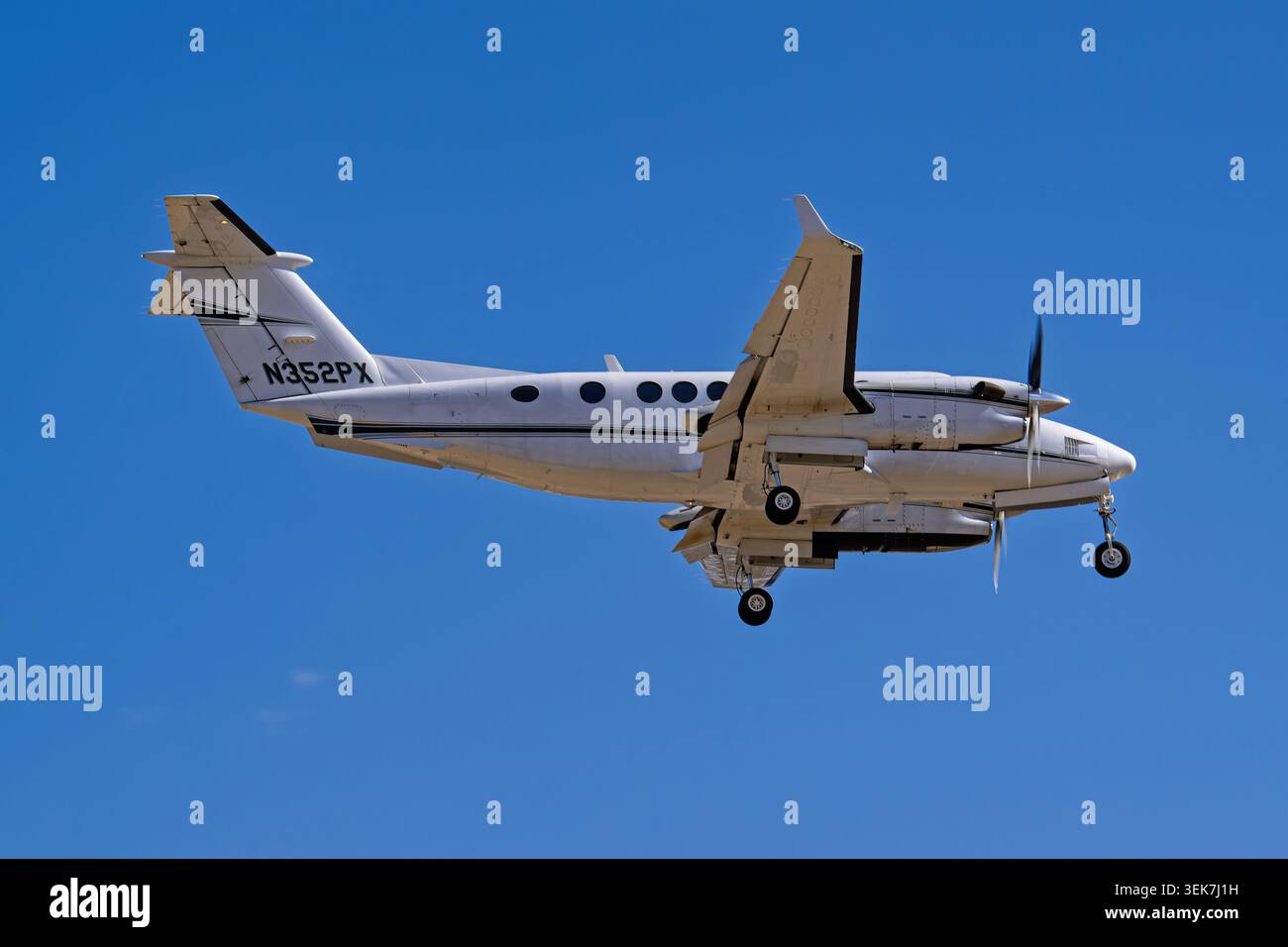 Sunport International Airport 5-24-2026 Albuquerque, NM USA Advance Air ...