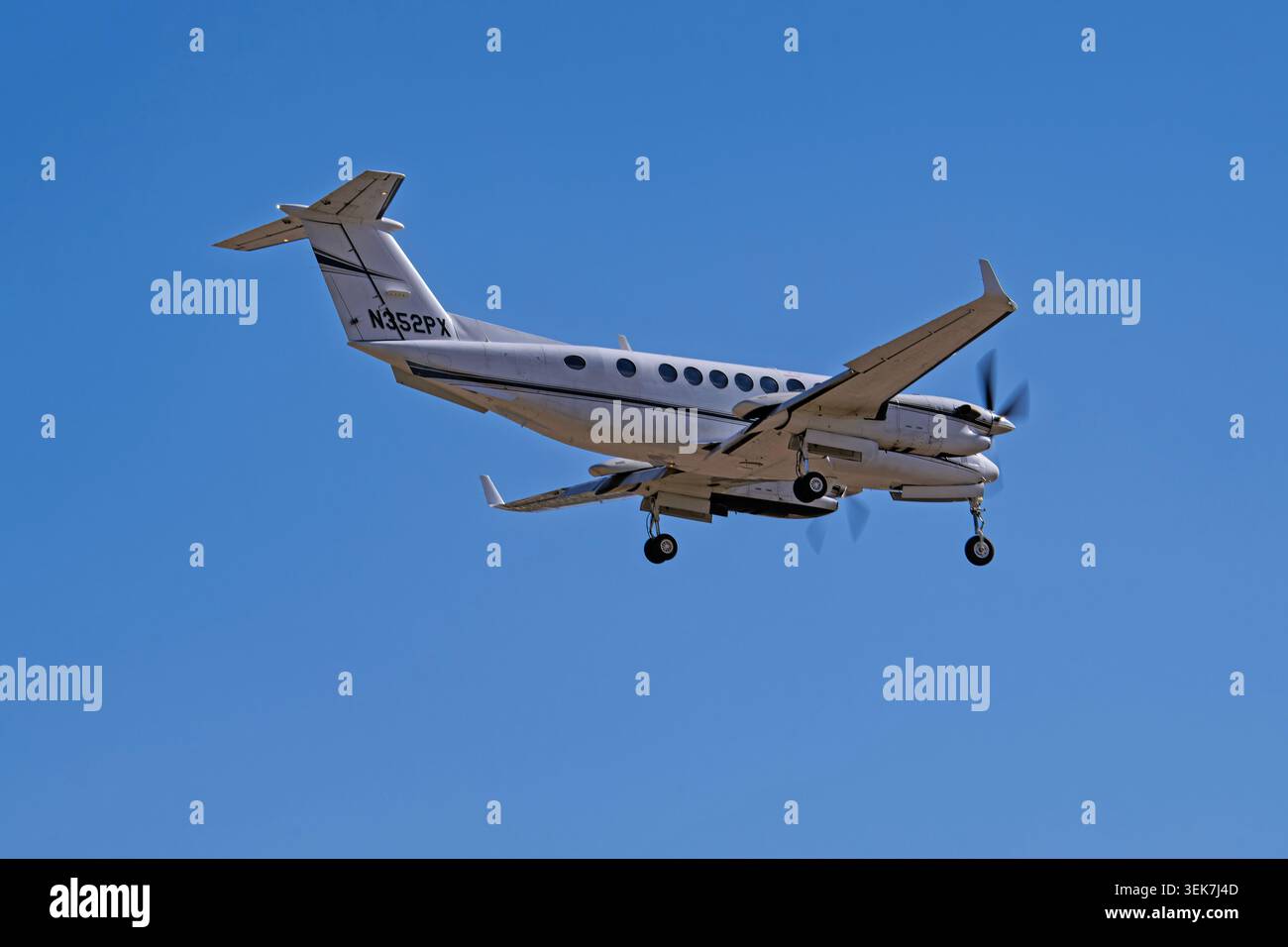 Sunport International Airport 5-24-2026 Albuquerque, NM USA Advance Air ...