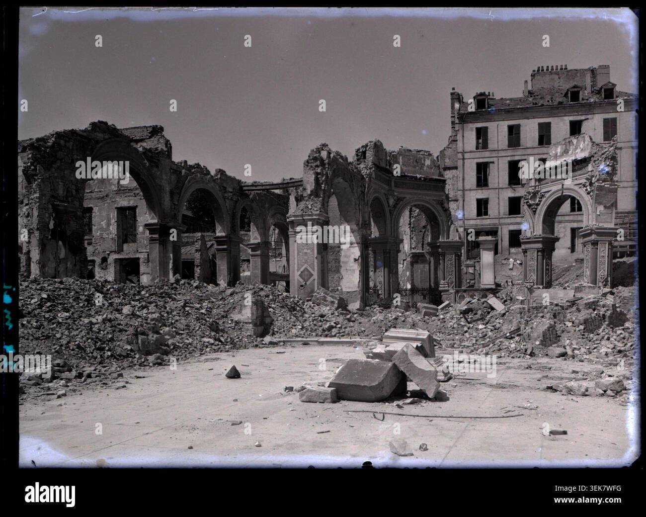 World war ii church damage le havre hi-res stock photography and images ...