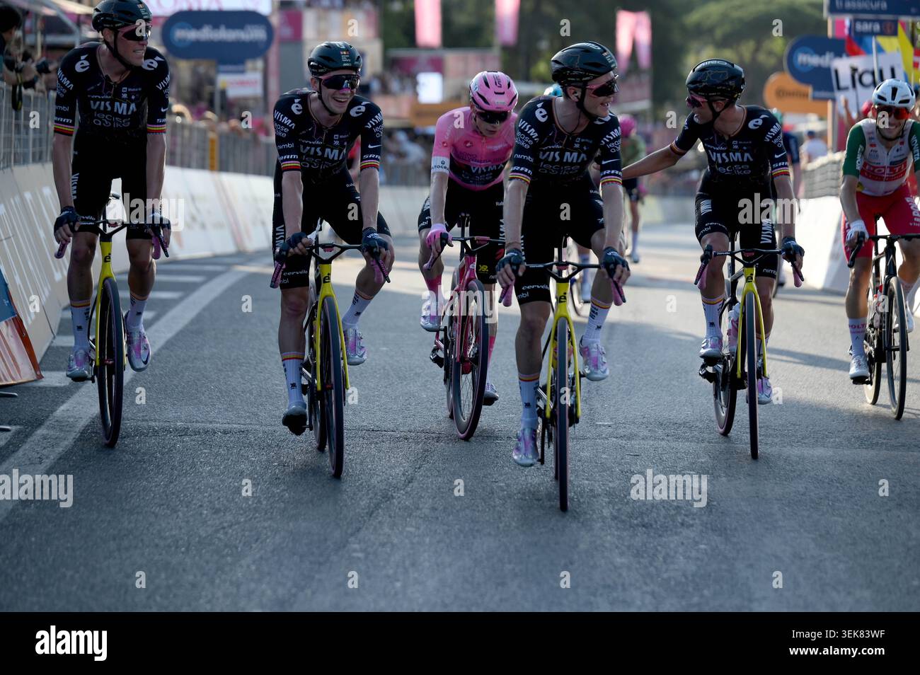 IPA85240959 - Team Visma lease a Bike during Rome - Rome, Giro d'Italia ...