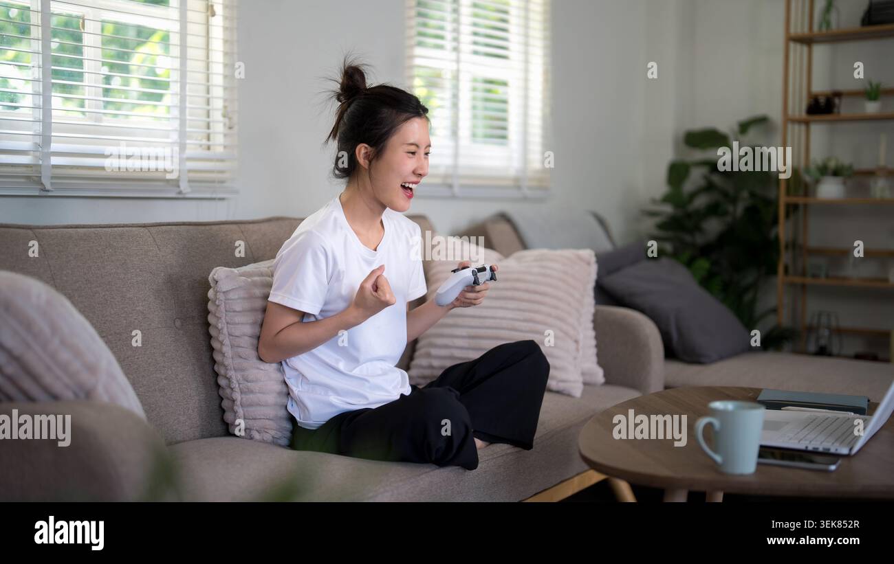 Asian women patient having online medical consultation with doctor ...