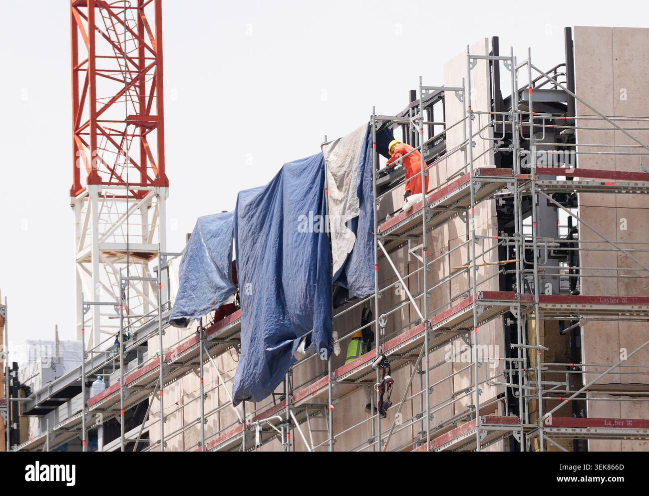 IPA85240907 - Milan, 01-06-26 Indian workers at work in the ...