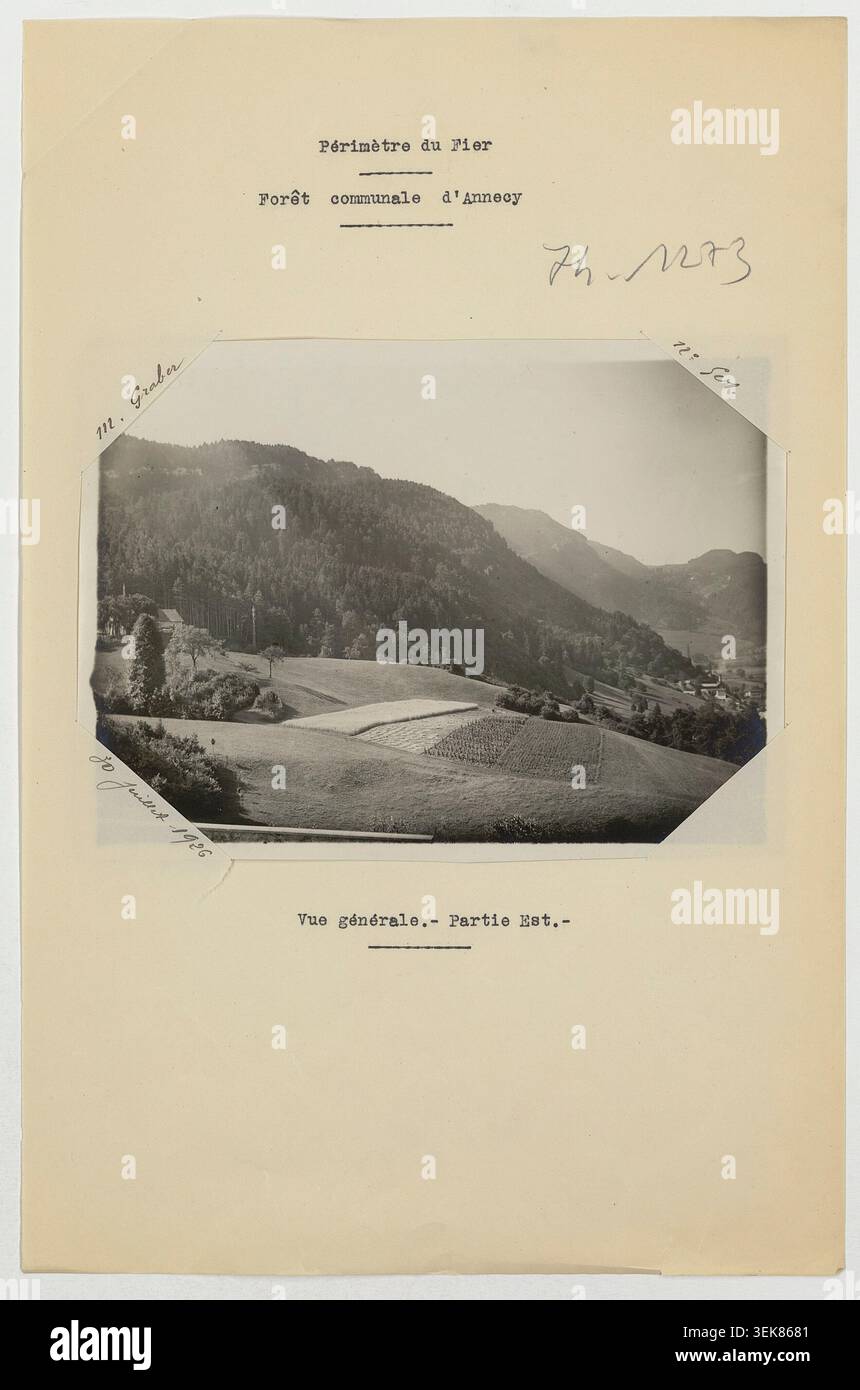 French interwar visual documentation hi-res stock photography and ...