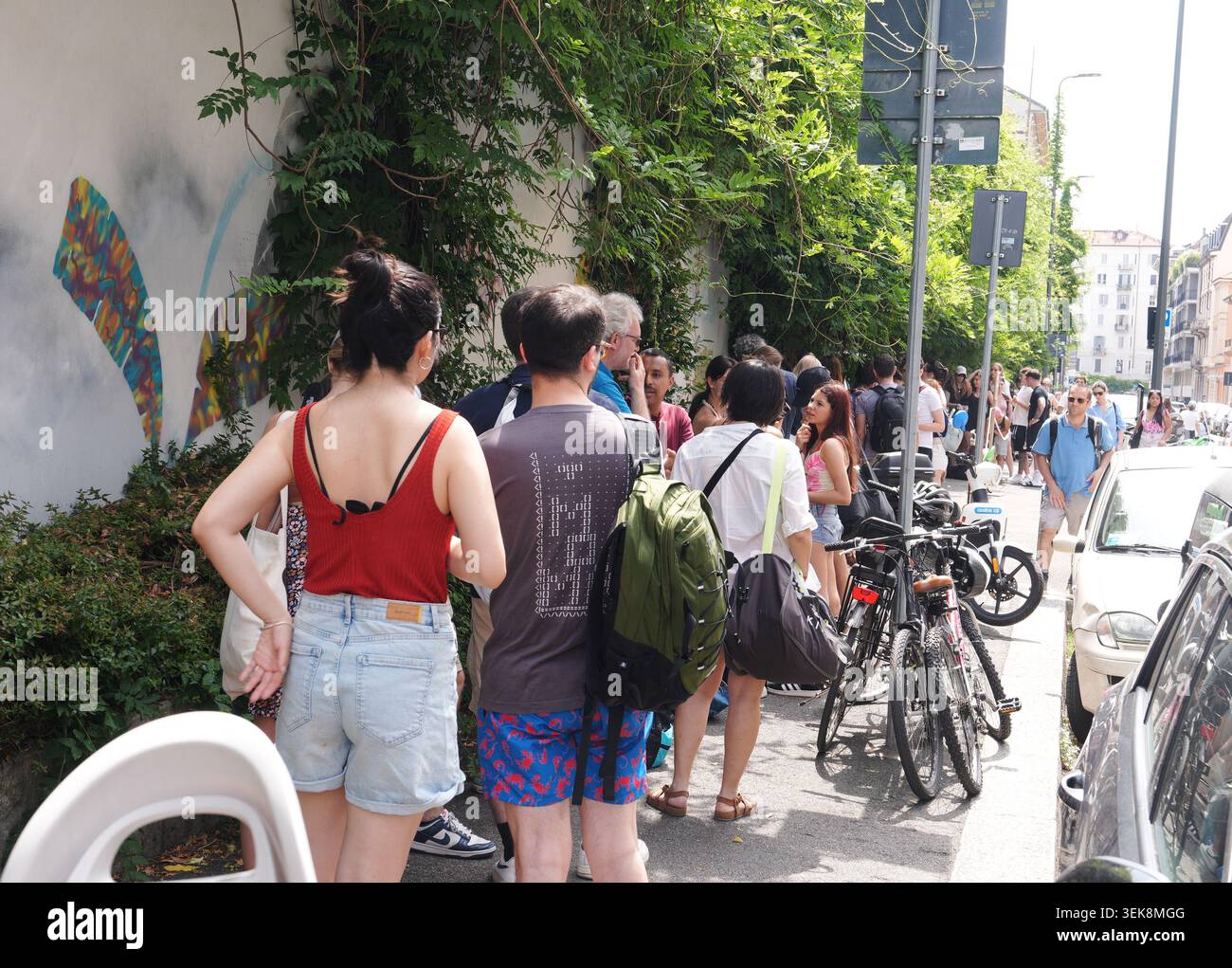 IPA85241765 - Milan, 01-06-26 Bagni Misteriosi swimming pool , queues ...