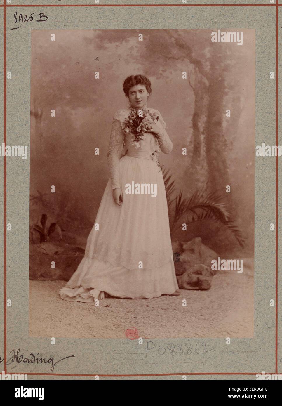 Nadar atelier portrait jane hading vaudeville theater paris hi-res ...