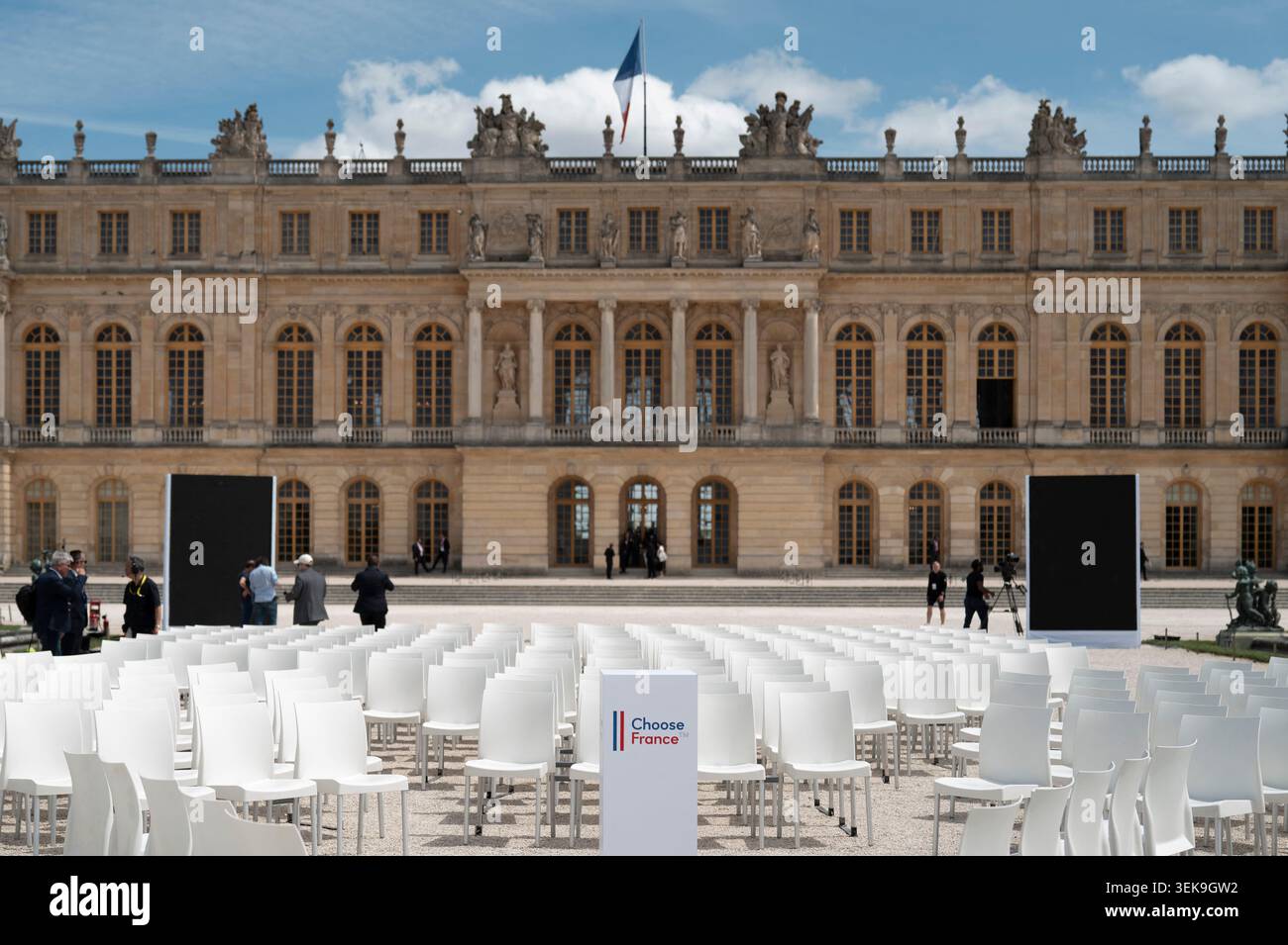 Illustration Logo logo of the "Choose France" business summit at the ...