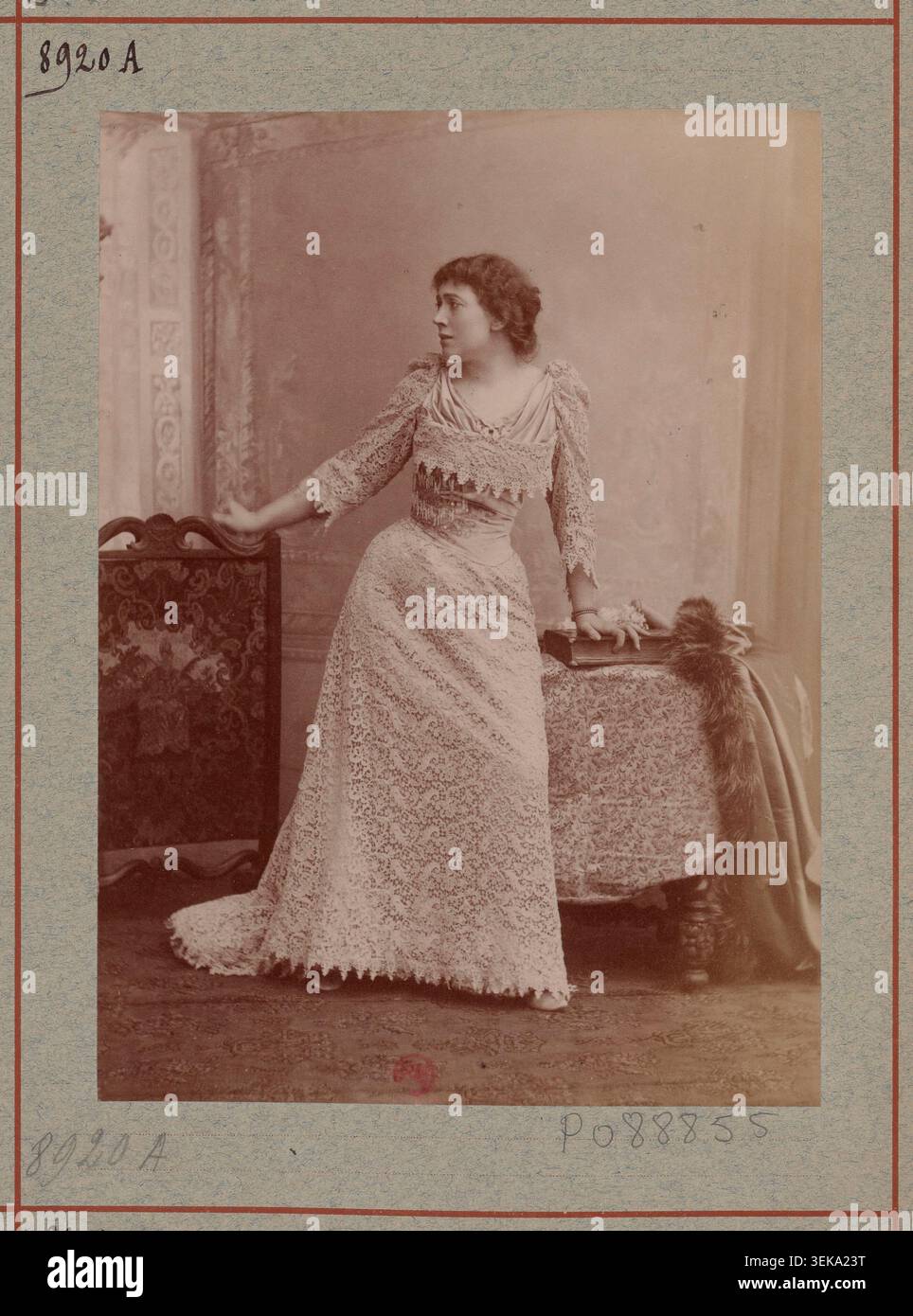 Nadar atelier portrait jane hading vaudeville theater paris hi-res ...