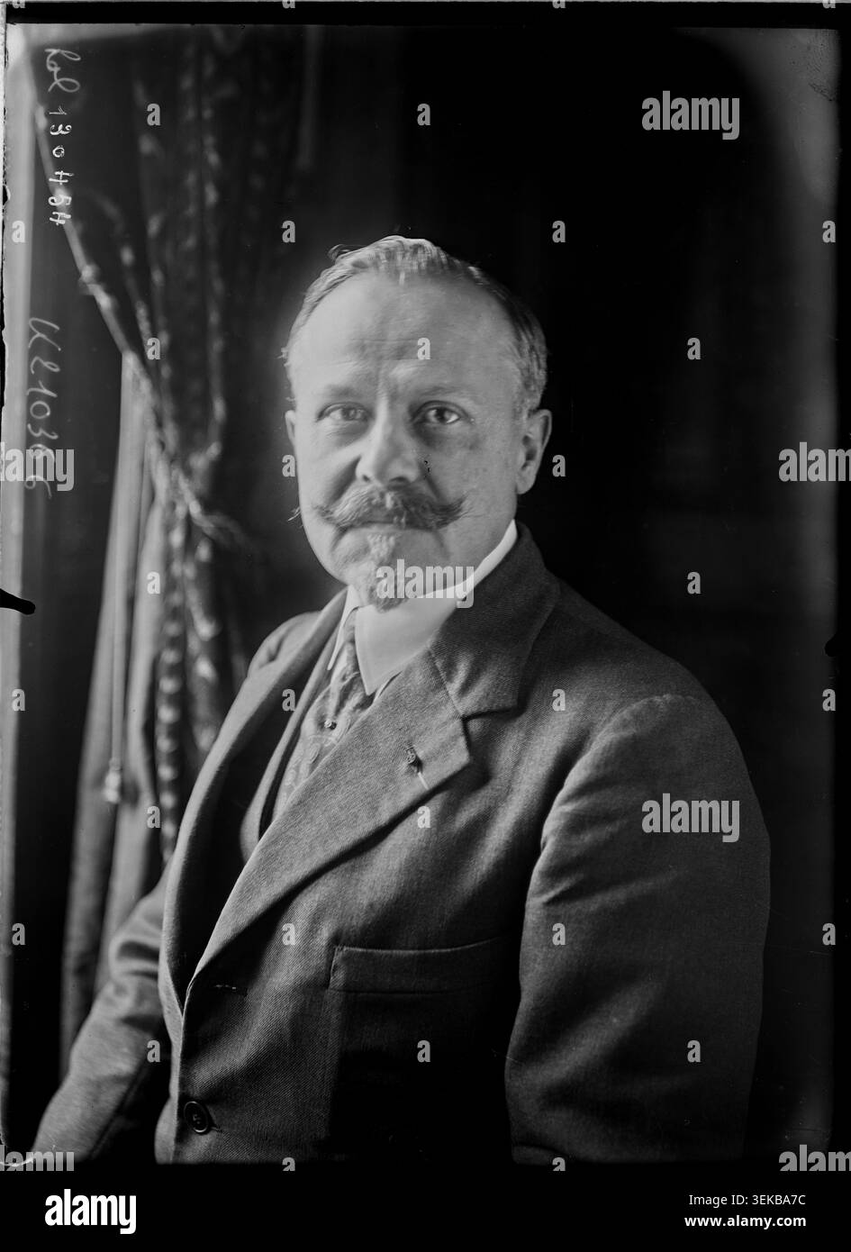 French interwar visual documentation hi-res stock photography and ...