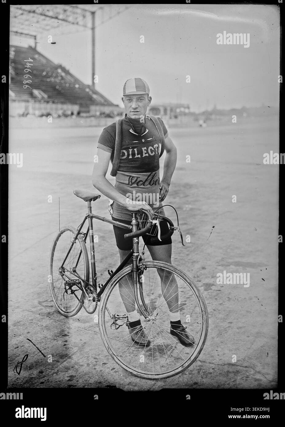 1930s athlete portraiture Black and White Stock Photos & Images - Alamy
