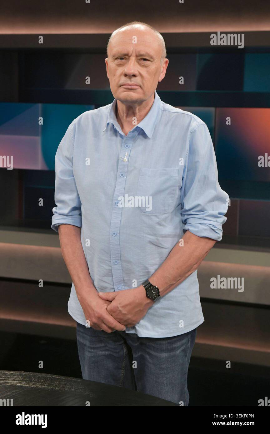 Torsten Rogge in der ARD-Talkshow hart aber fair im Studio Adlershof ...