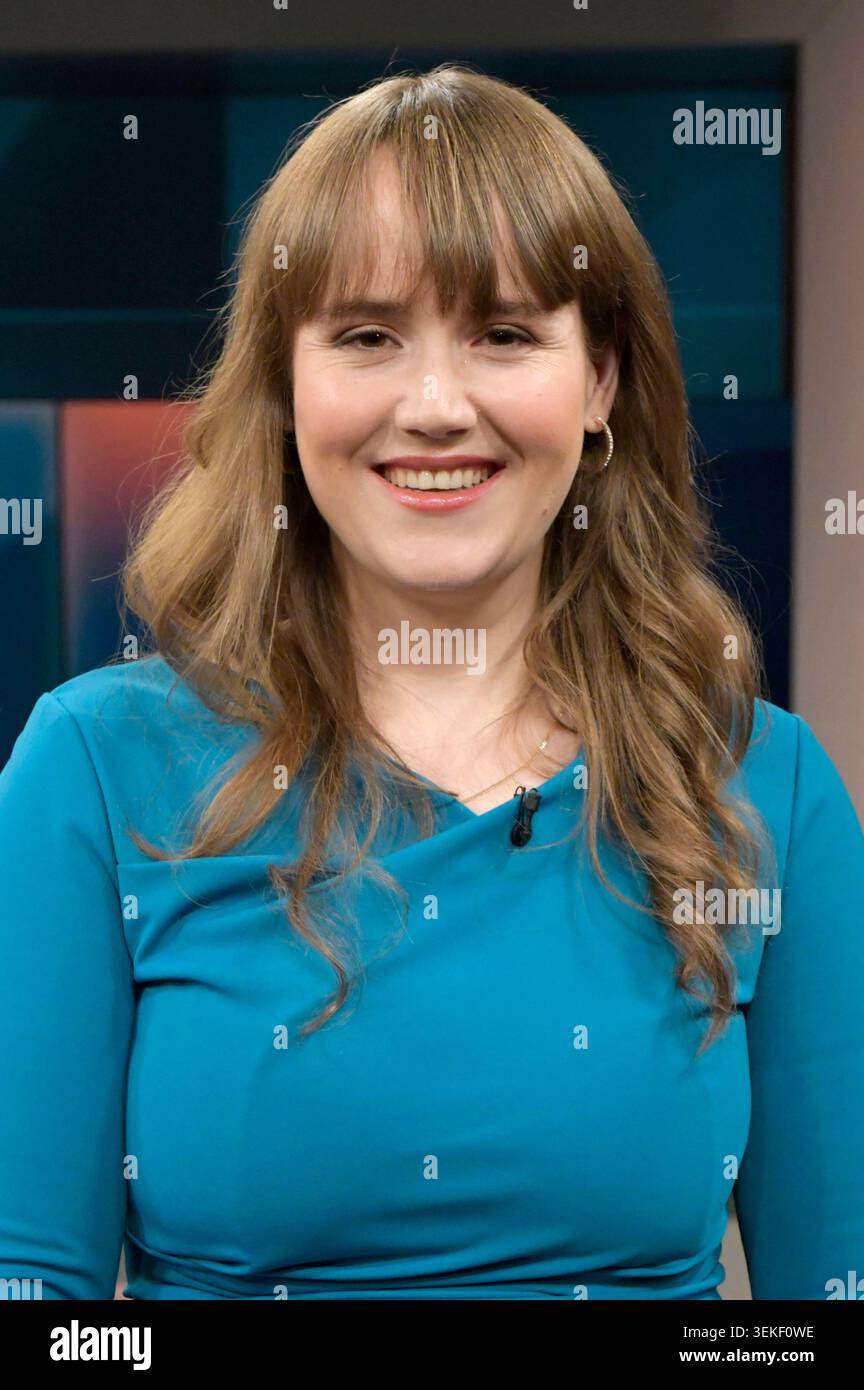 Ricarda Lang in der ARD-Talkshow hart aber fair im Studio Adlershof ...