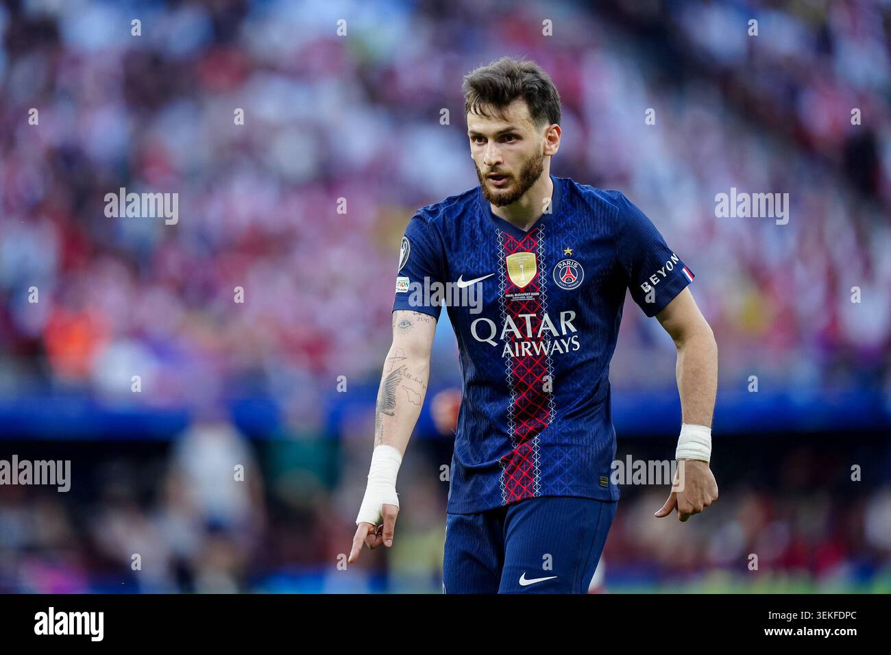 Khvicha Kvaratskhelia of Paris Saint-Germain FC gestures during the ...