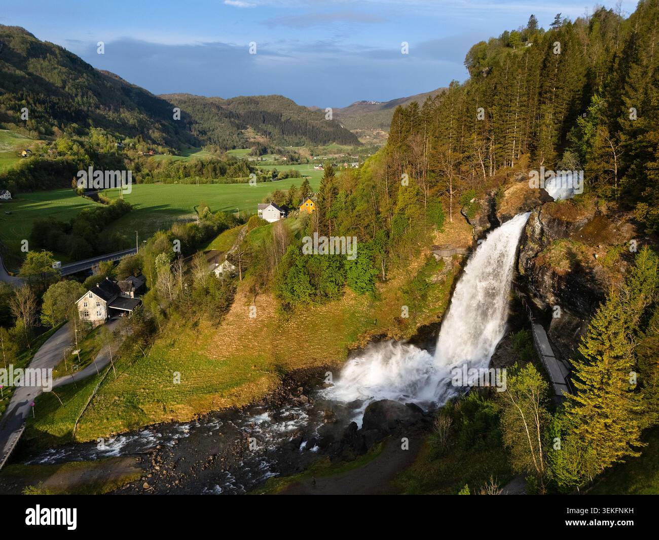Steindalsfossen, waterfall, Norheimsund, Norway Stock Photo - Alamy