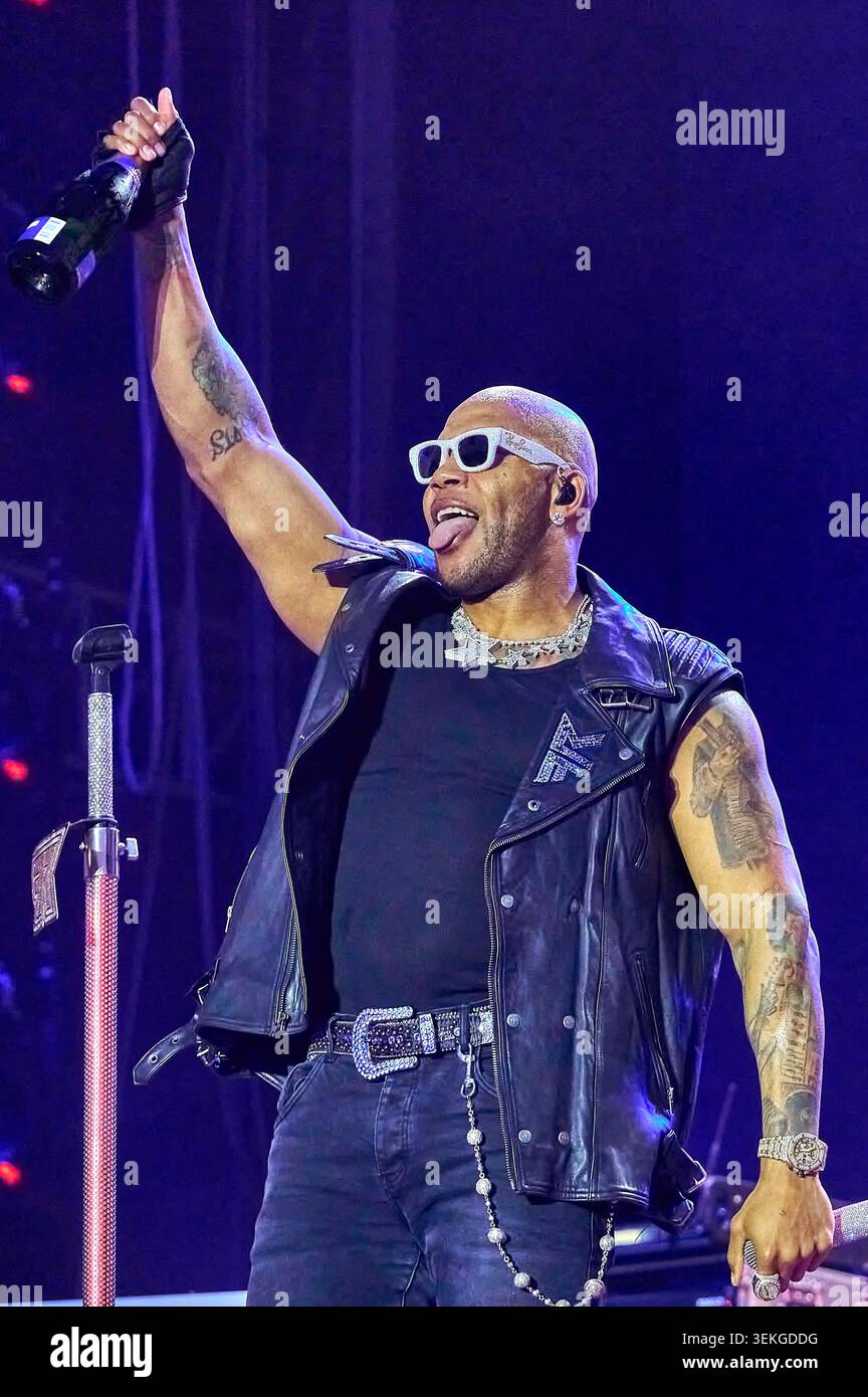 Flo Rida live bei der N-Joy Starshow 2026 auf der Expo Plaza. Hannover ...