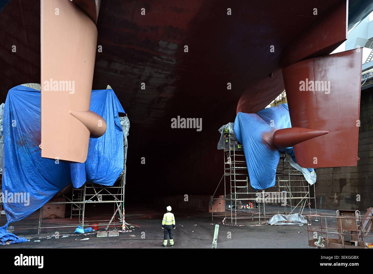 PRODUCTION - 12 May 2026, Spain, Ferrol: During maintenance in a dry ...