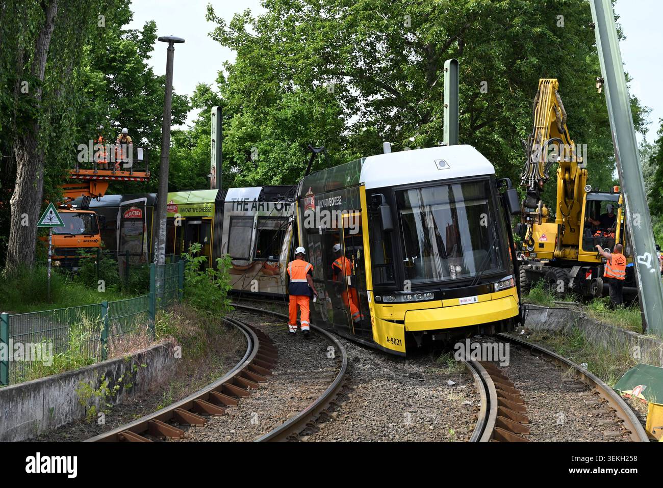 02 June 2026, Berlin: Clean-up work is underway after a streetcar ...