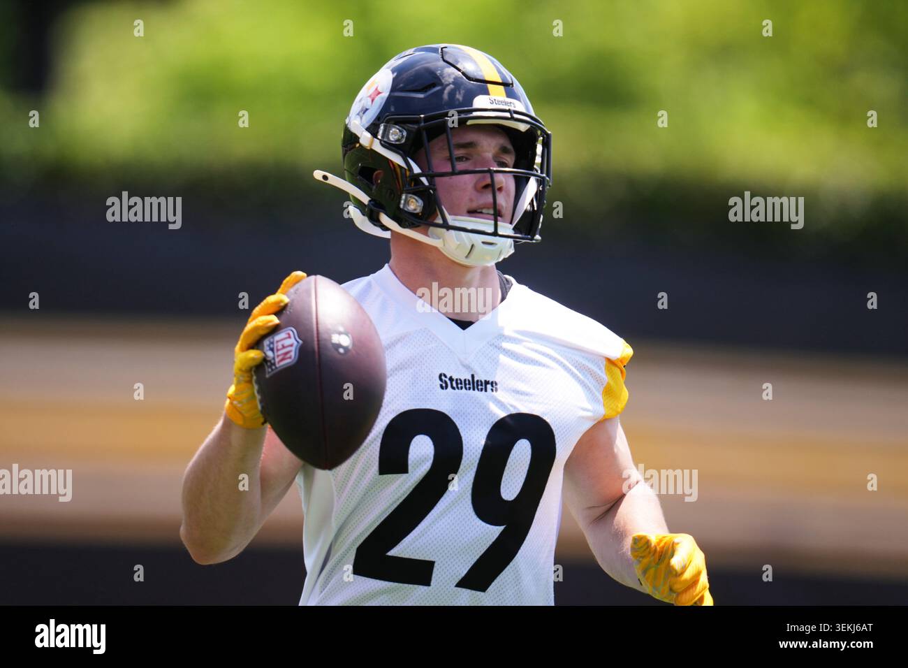 Pittsburgh Steelers' Eli Heidenreich participates in the team's NFL ...