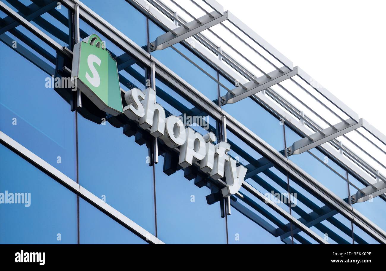 Shopify Inc. signage in Ottawa on Tuesday, May 3, 2022. THE CANADIAN ...