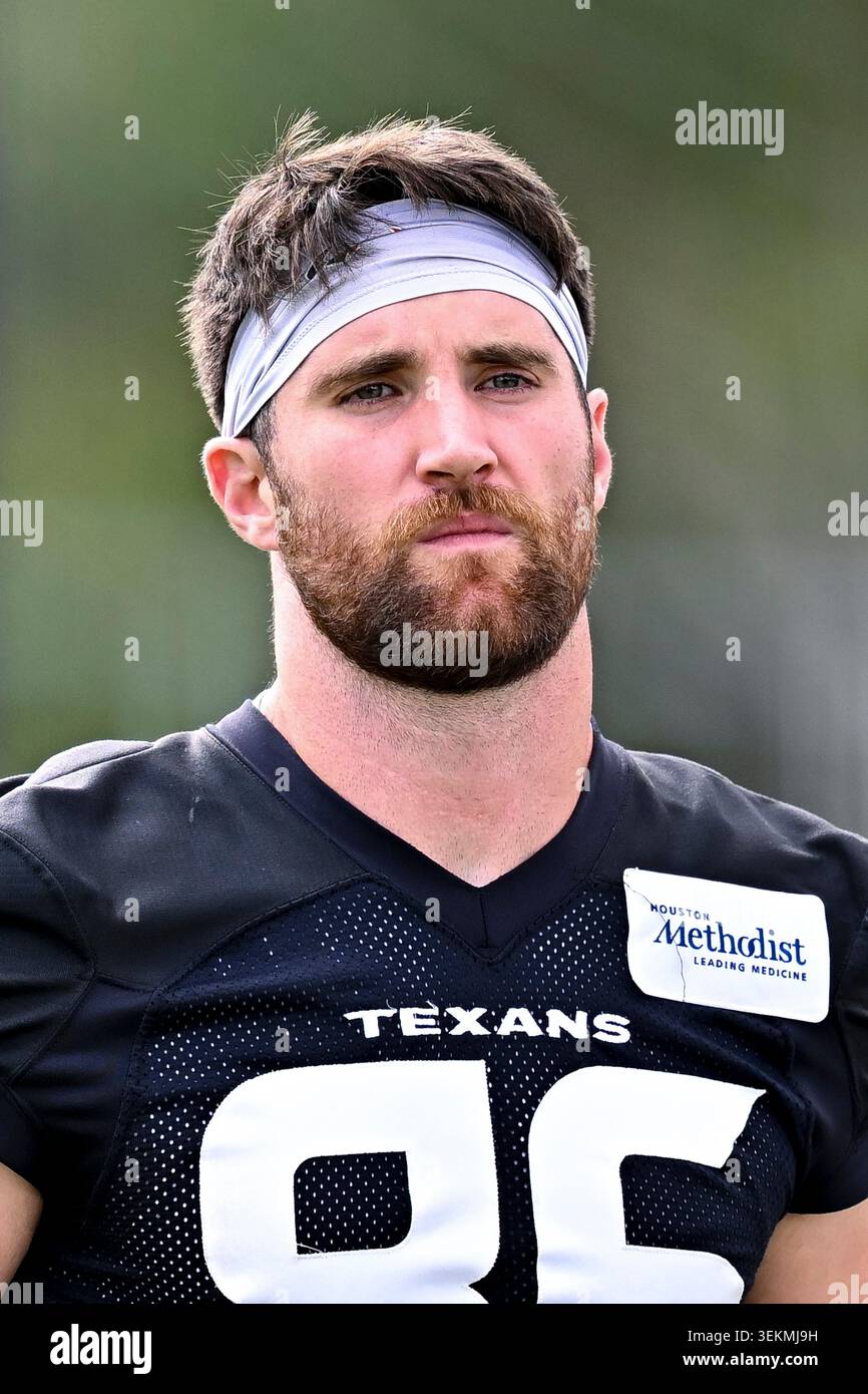 Houston Texans tight end Dalton Schultz arrives for the NFL football ...