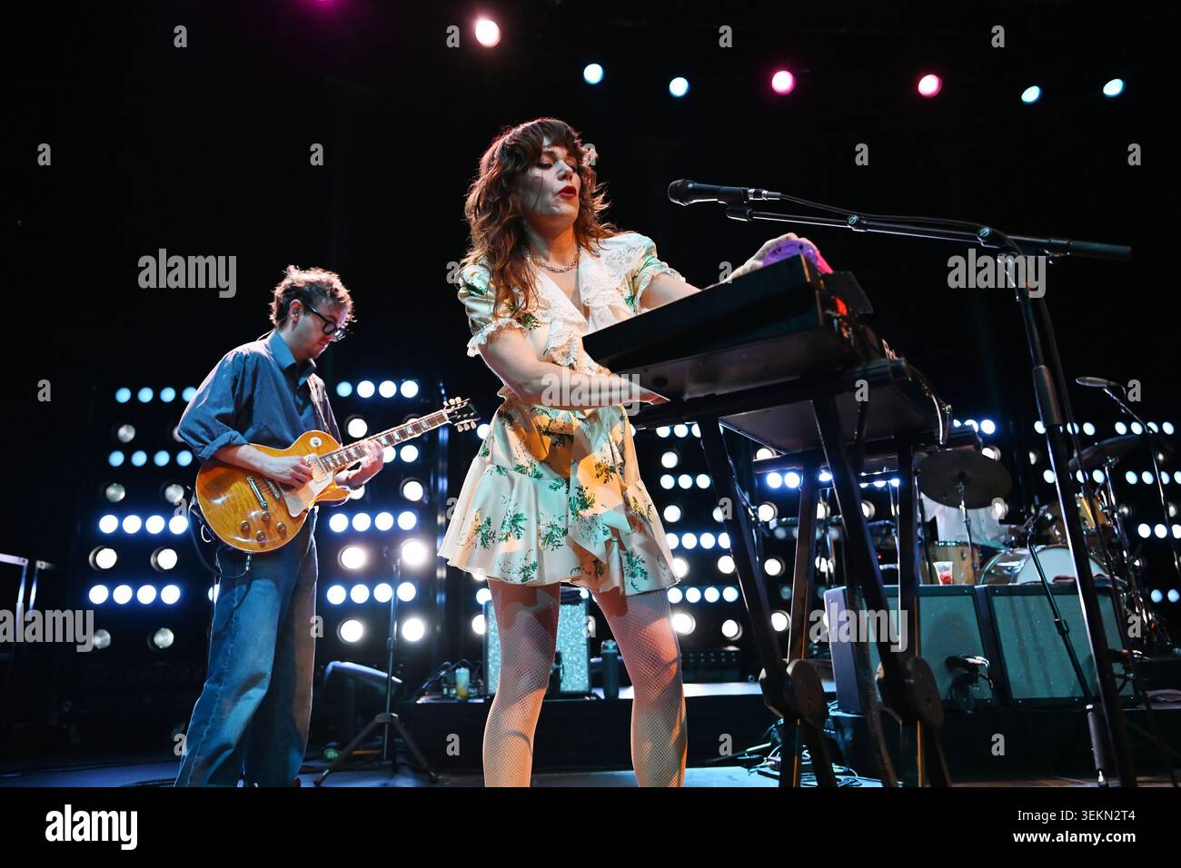 LONDON, ENGLAND - JUNE 02: Harrison Whitford and Jenny Lewis of ‘Rilo ...