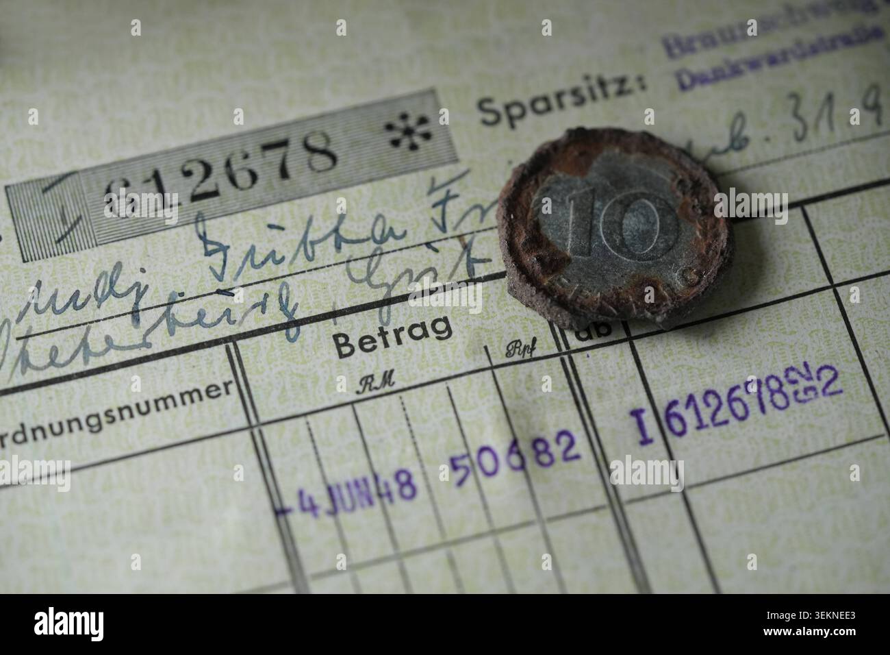 Symbol Währung GER, 20260601, Symbolbild, altes 10 Pfenning Stück ...