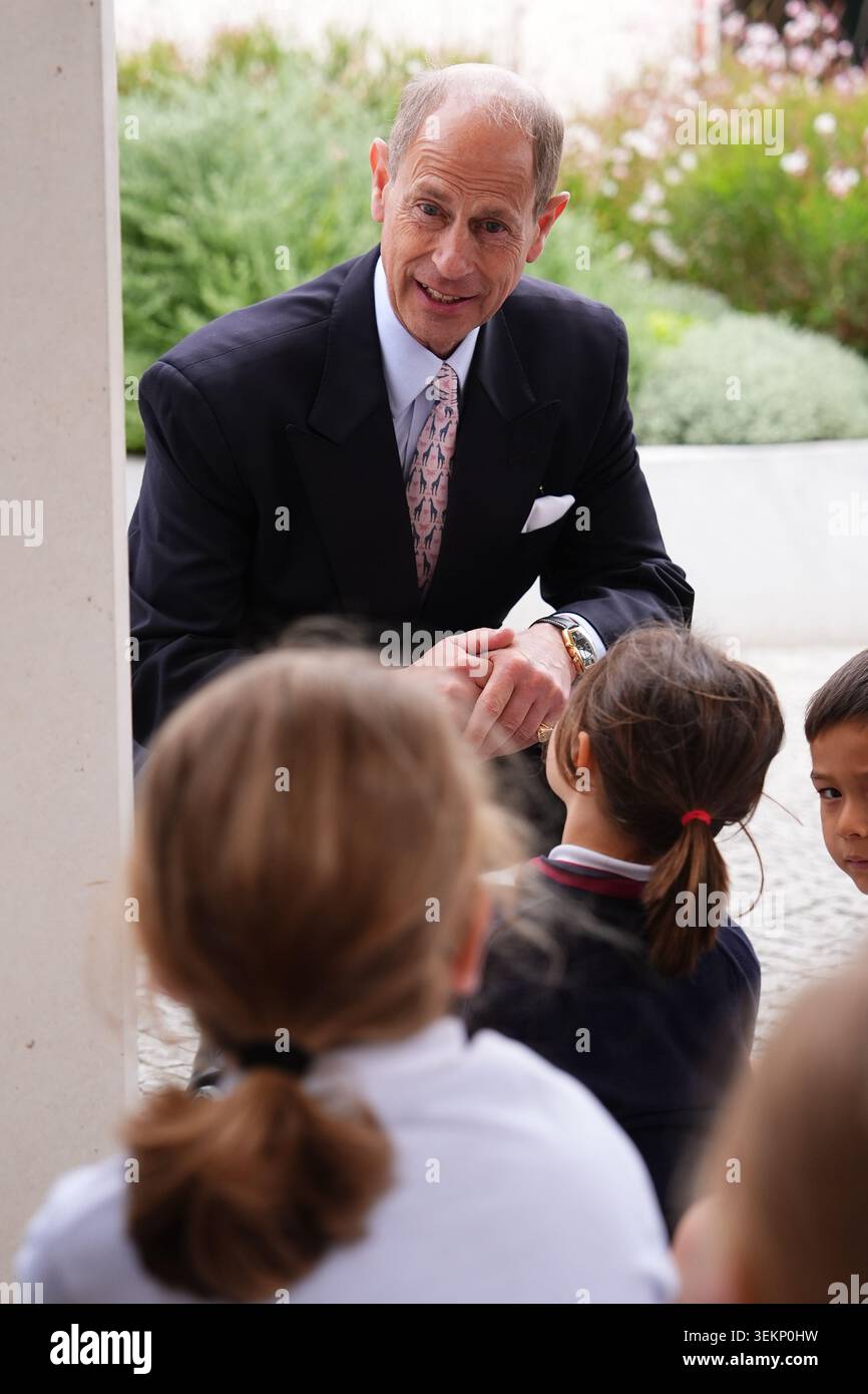 The Duke of Edinburgh meeting students at Oporto British School in ...