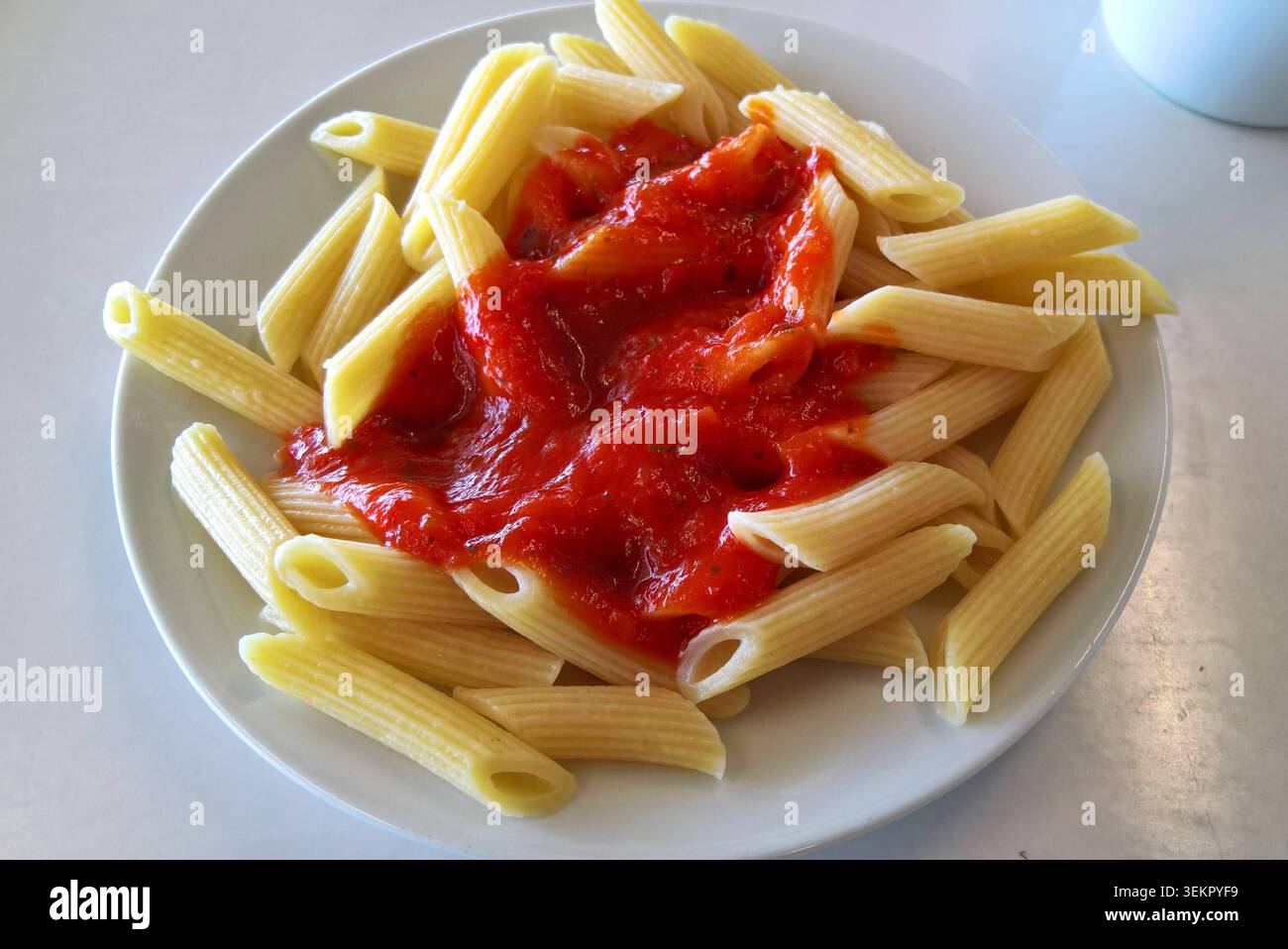 Ikea Food Restaurant. Nudeln bzw. Pasta mit Tomatensauce *** Ikea Food ...