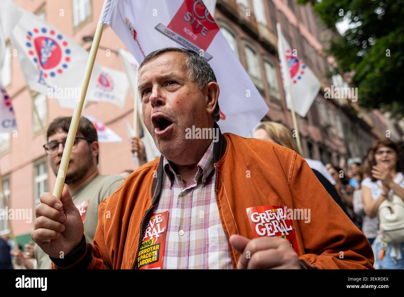 Porto, Portugal, 3 June 2026. An older man holds a flag while ...