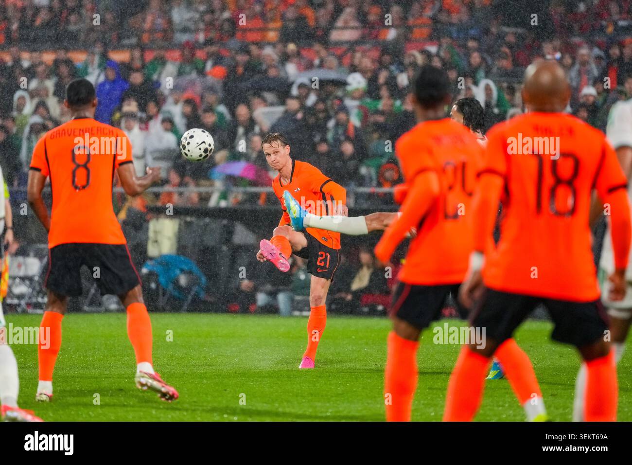 Rotterdam - Frenkie de Jong of The Netherlands during the International ...