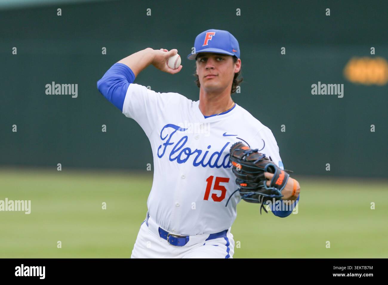 Florida pitcher Joshua Whritenour (15) warms up before an NCAA regional ...