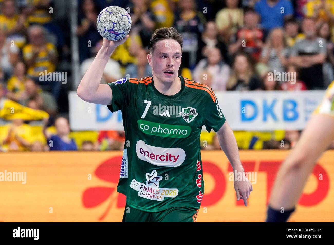 Leif Tissier (Die Recken, 7), am Ball, Einzelbild, Einzelfoto, Aktion ...