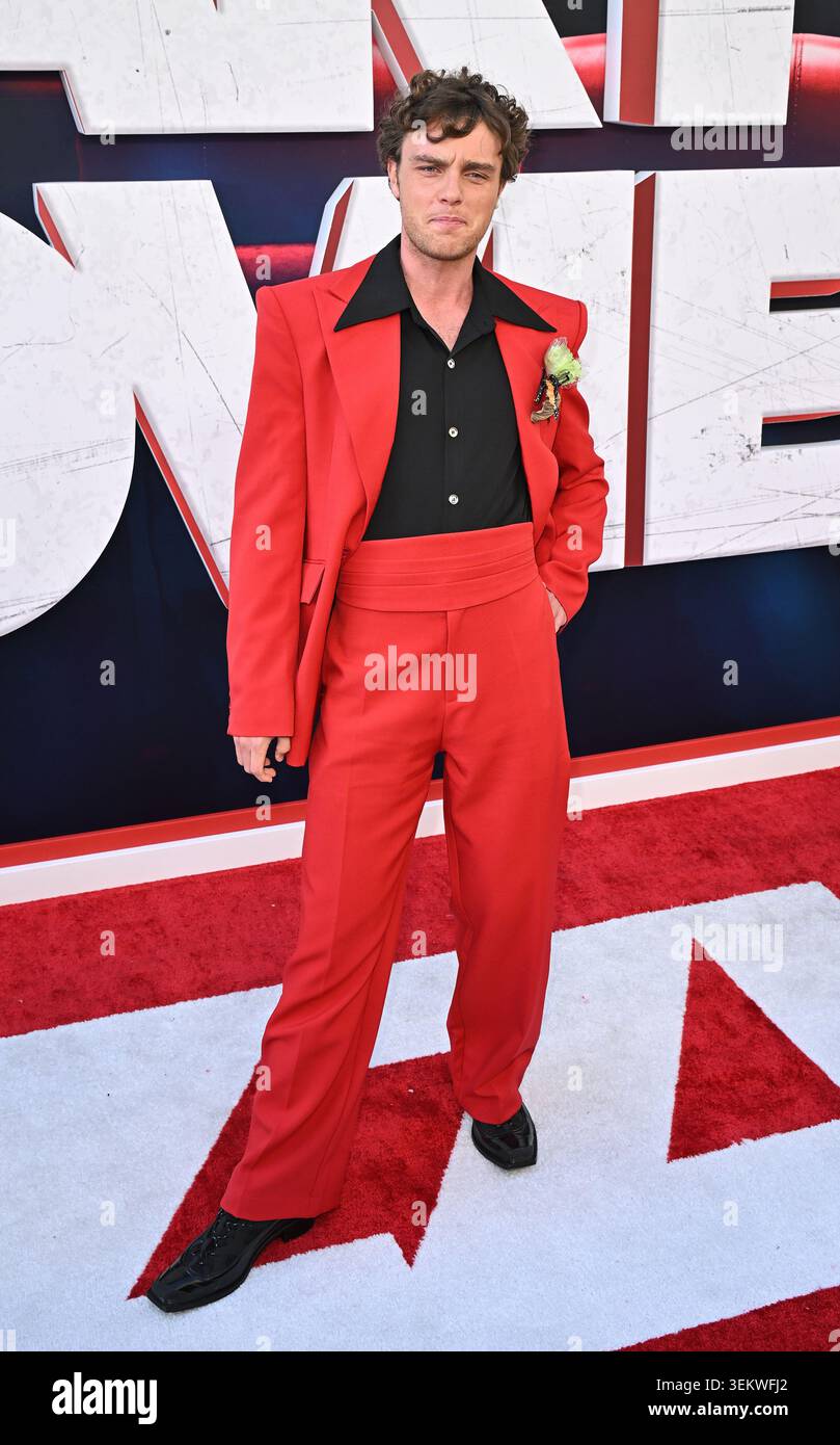 Cameron Scott Roberts arriving to Paramount Pictures “Scary Movie ...