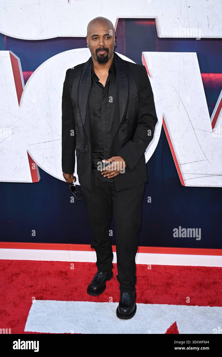 Shawn Wayans arriving to Paramount Pictures “Scary Movie” world ...